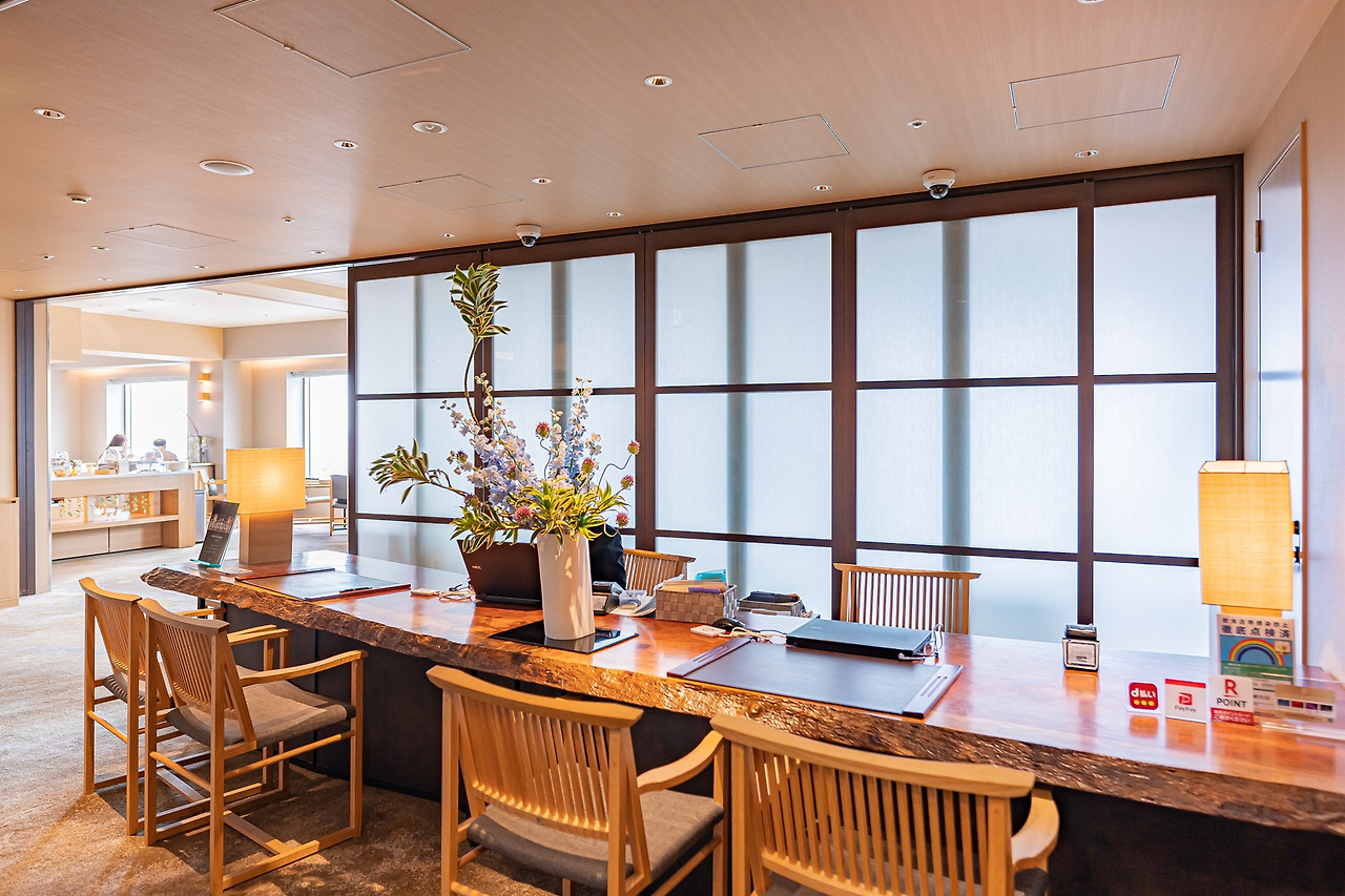 도쿄의 중심에서 호캉스 전망 좋은 시부야 고급호텔 세루리안 타워 도큐cerulean Tower Tokyu Hotel