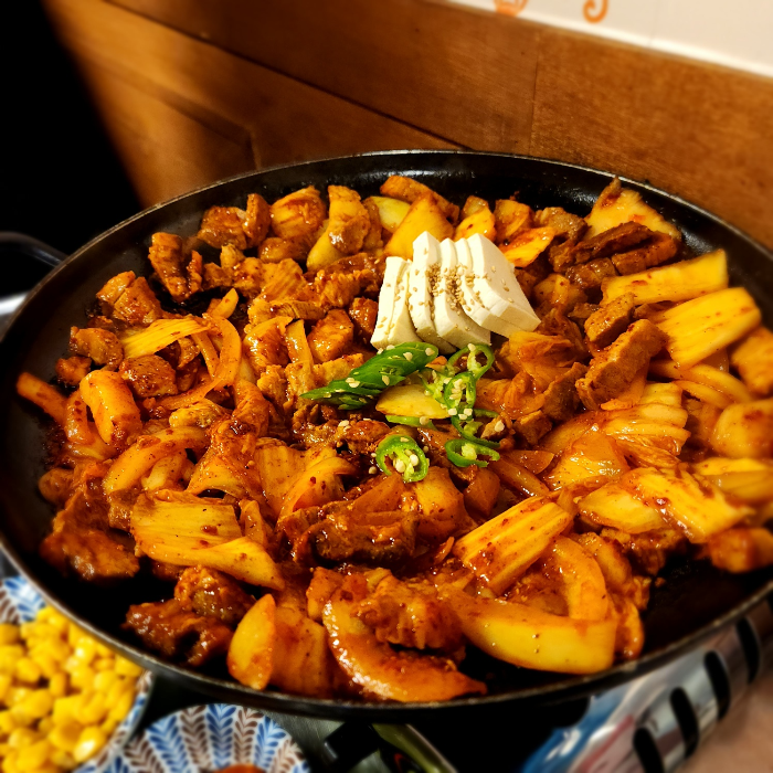 홍대 맛집 돼지김치구이 맛집 정통집 홍대점