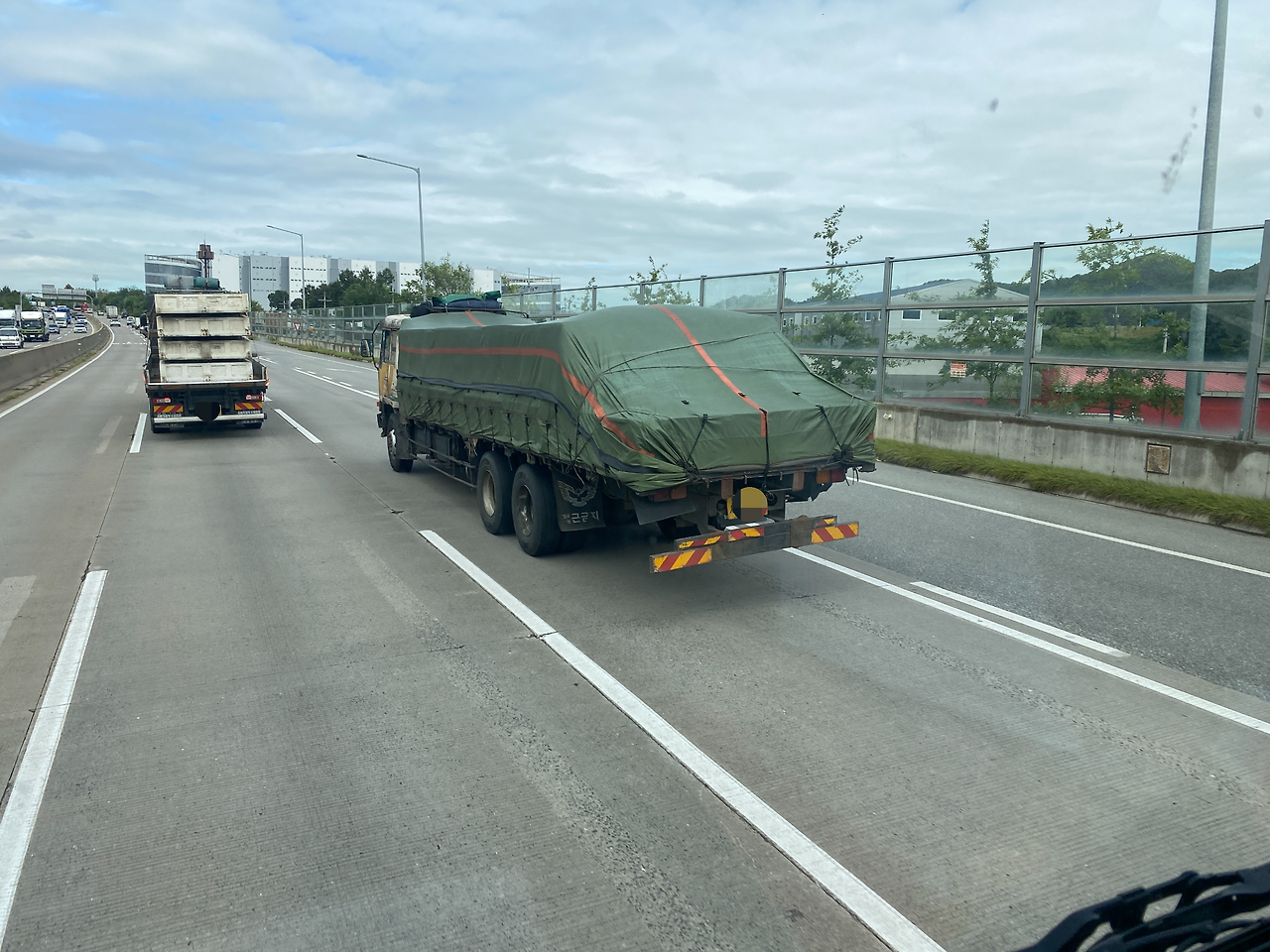 티스도리닷컴 :: 1995 현대정공 뉴 갤로퍼 밴 / 1992 현대11톤카고트럭 (91A)