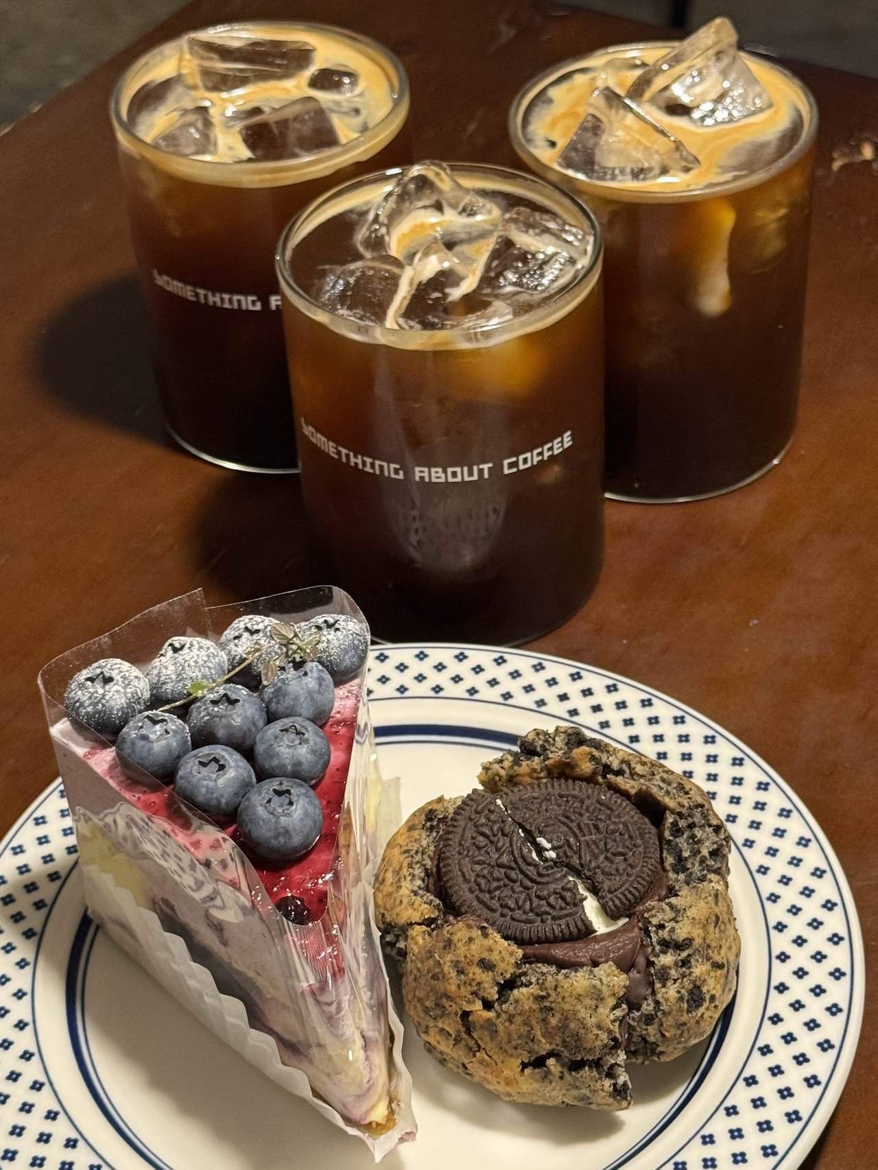 강남신논현역 카페 썸띵어바웃커피 단독건물 디저트카페 케이크 쿠키 맛집