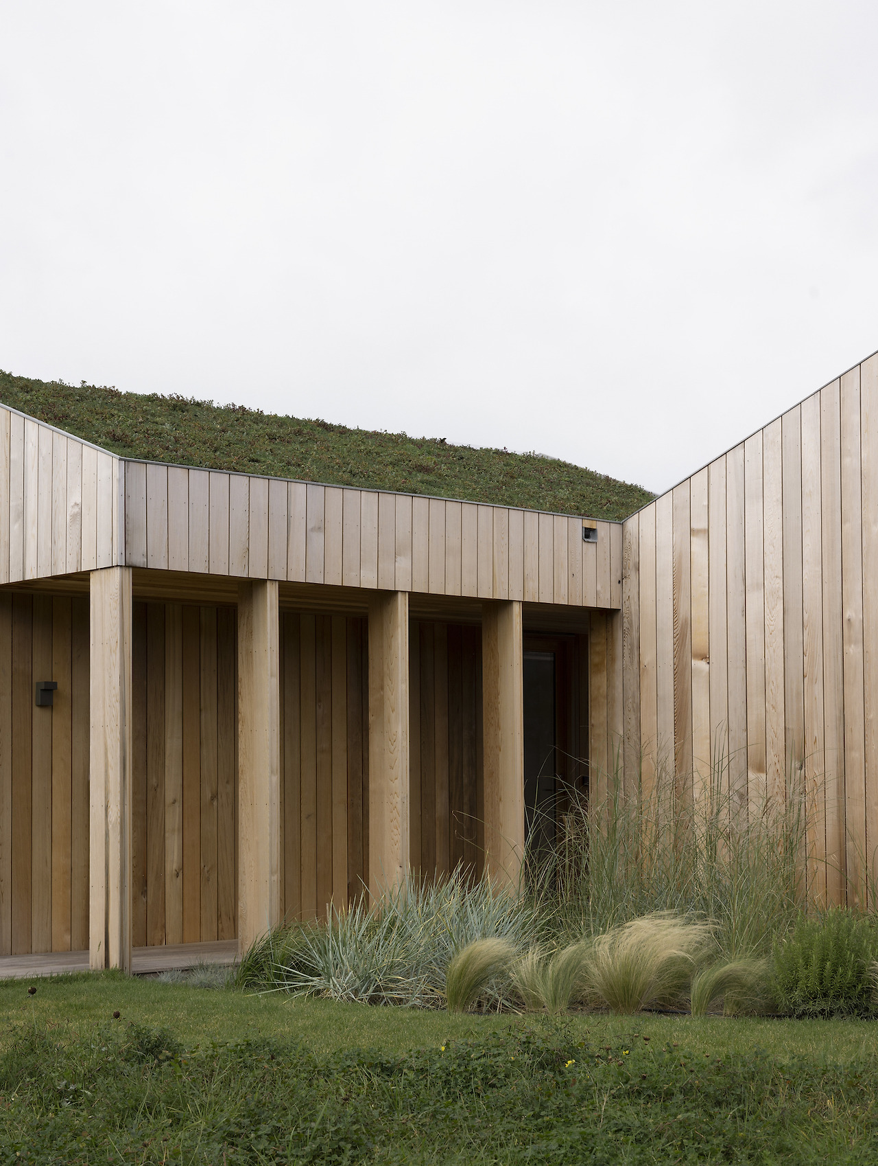 해변을 바라보는 비치하우스 Norm Architects Heatherhill Beach House