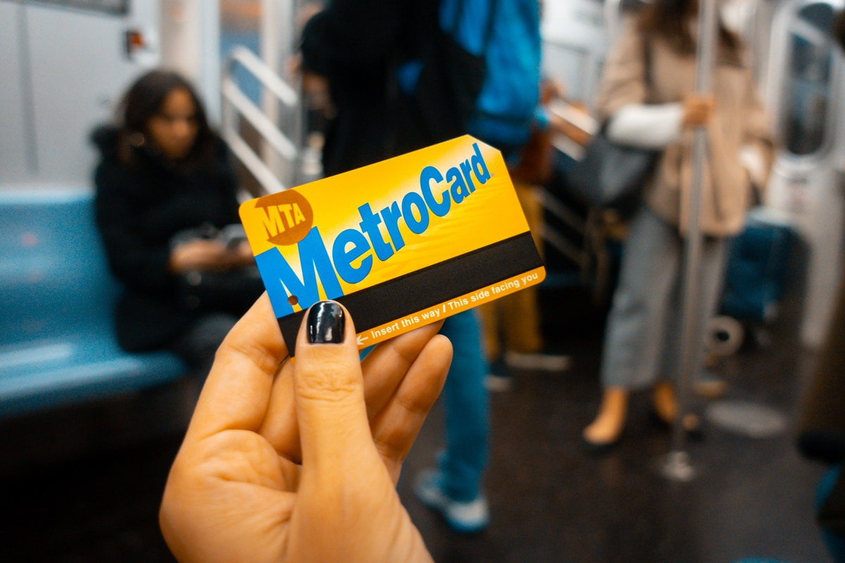 NYC Transit MetroCard: 도시로 통하는 열쇠