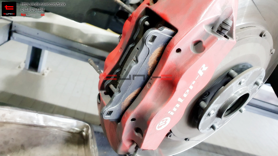 인터알 슬림4p ( 만도슬림4p ) 패드교체 - 인터알 스트리트패드 카니발KA4 대구브레이크튜닝 튜닉스