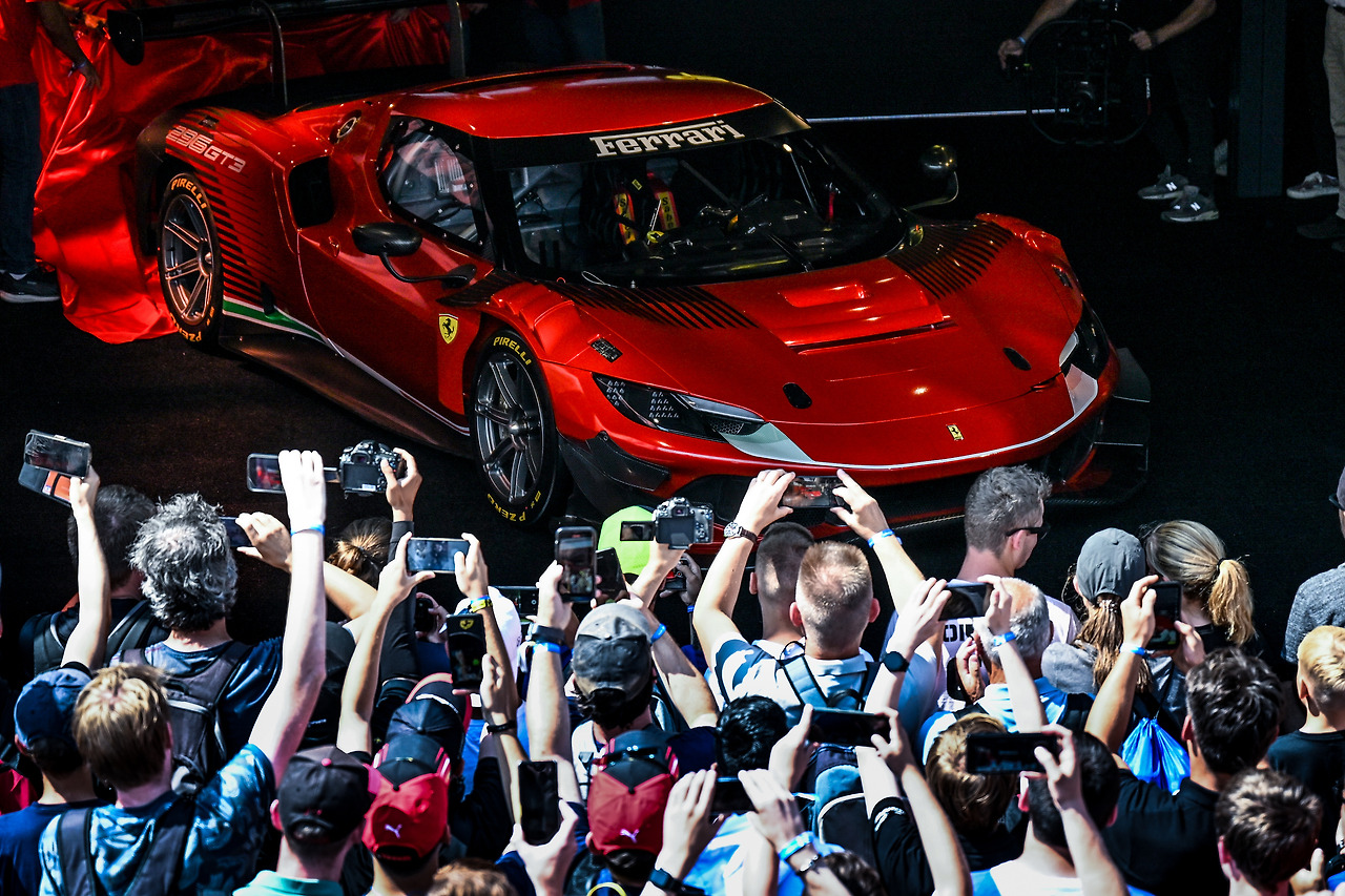 극강의 V6! 2023 페라리 296 GT3(FERRARI 296 GT3) 공식 데뷔 사진 원본입니다