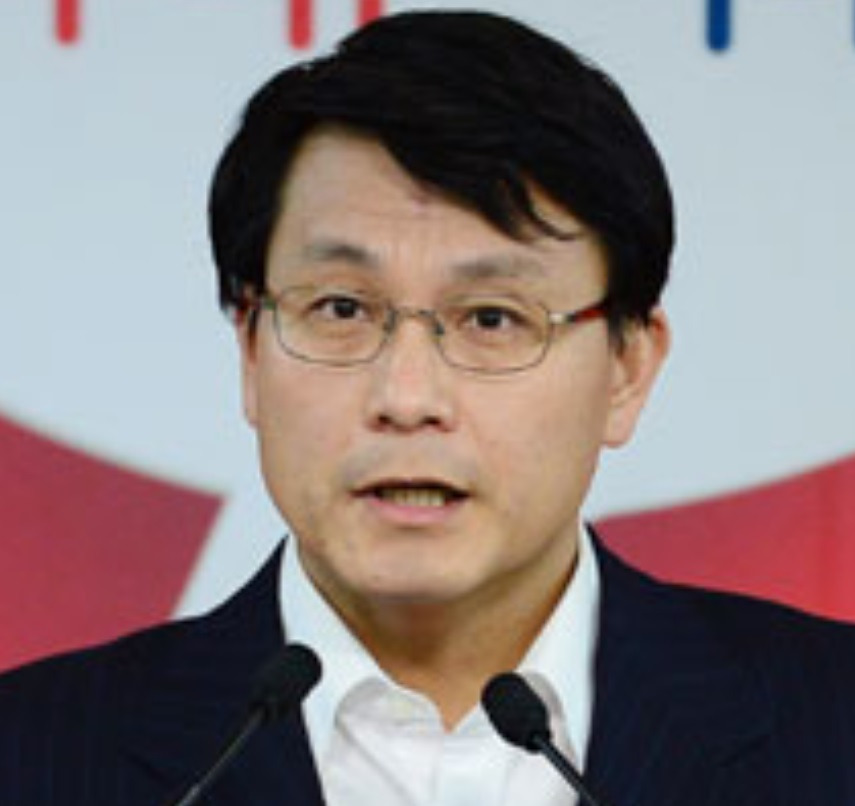 윤상현 국회의원 프로필 나이 부인 아내 전두환 가족관계 딸 자녀 학력 고향 군대