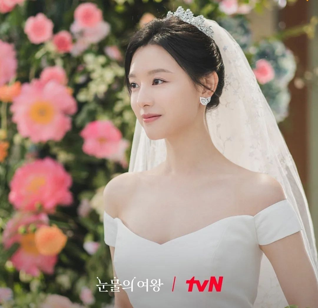 눈물의 여왕 김지원 웨딩드레스 결혼식장 웨딩홀 의상 패션 주얼리