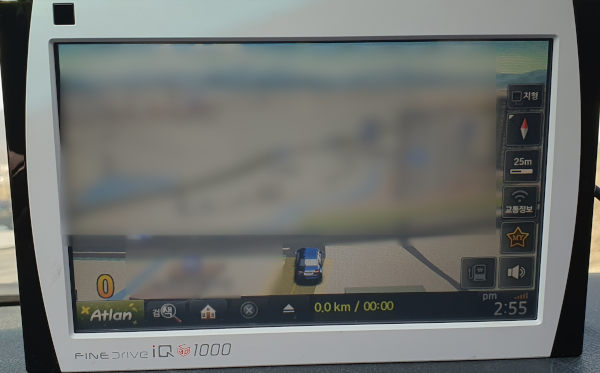 주행 중에 내비게이션이 자꾸 꺼져요