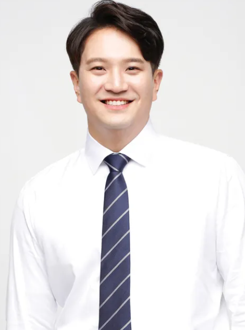 전용기 프로필 전용기 나이 학력 고향 전용기 의원 결혼 민주당 전용기