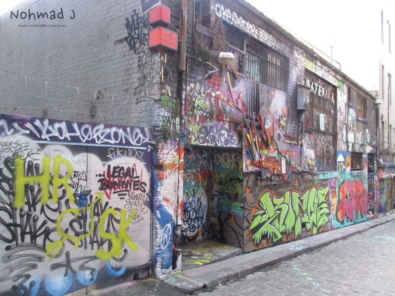 미안하다 사랑한다의 촬영지인 멜버른 그래피티 거리 호시어 레인hosier Lane