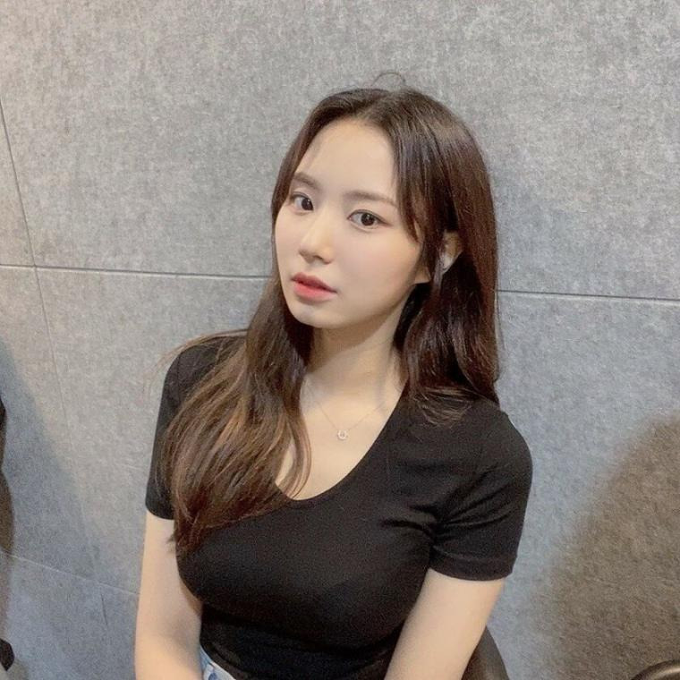 Model Choi Yeon Soo 10 Images | KpopCelebs