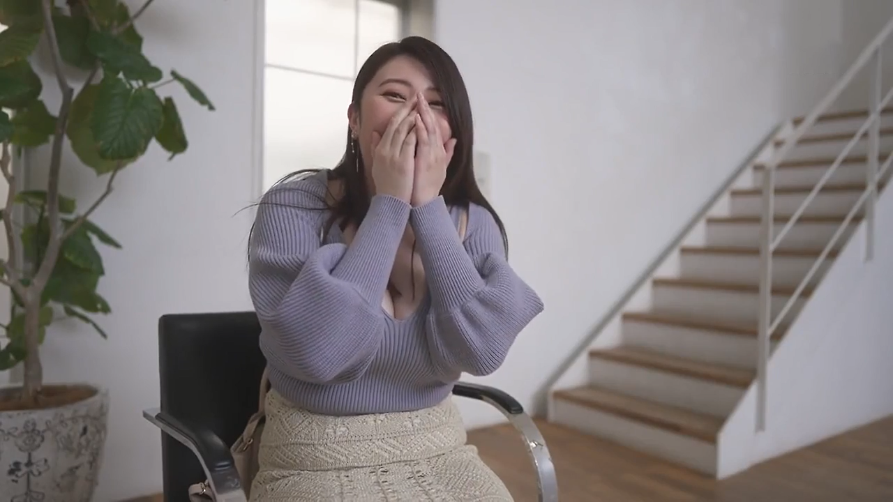 하나부치 나츠 (Natsu Hanabuchi, 花渕なつ)