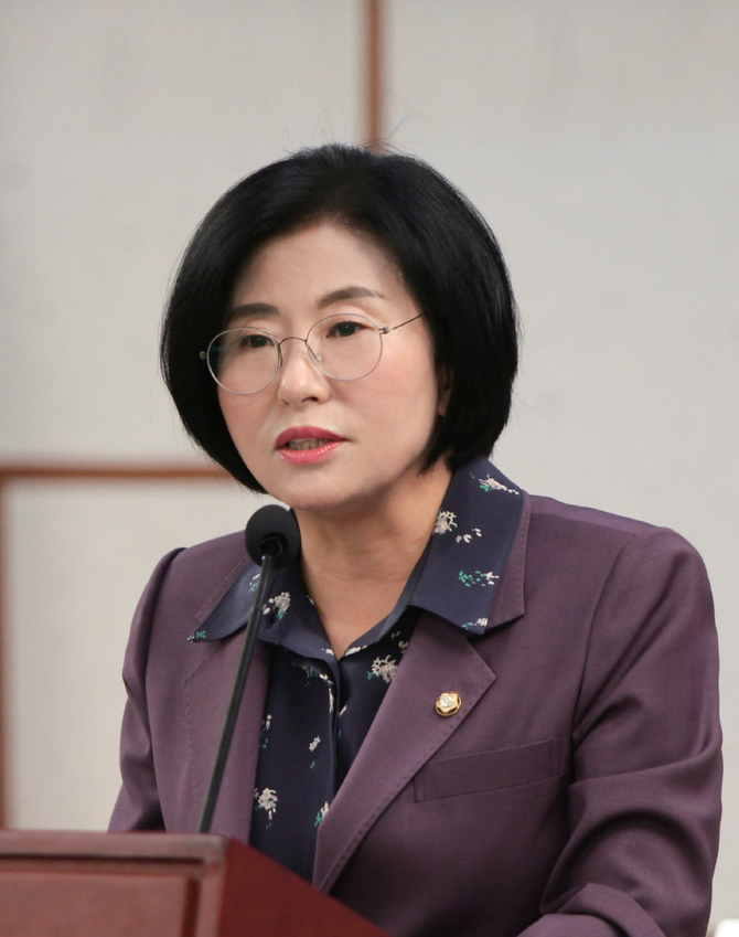 양경숙 국회의원비례대표 학력 나이 학교 출생 출신 종교 아들 경력 약력 프로필 햄블