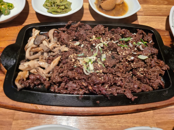 이촌동 맛집 더맛있는밥집 이촌점 혁빠기의 책파기