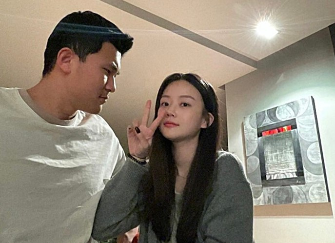 동갑내기 김민재와 아내 안지민 돌연 이혼 발표 왜처제 안수연도 유튜브 영상도 사라져 아해소리