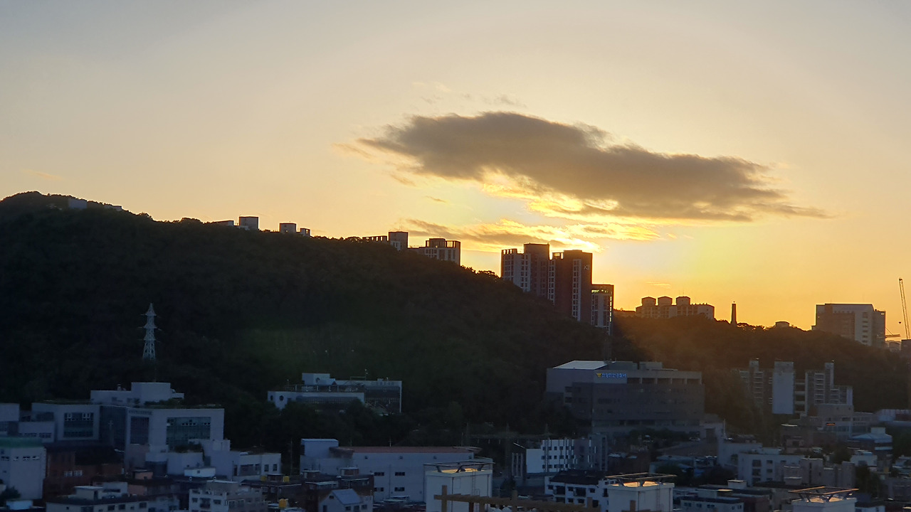 20230707 안양8동 연성터워에서 본 수리산과 해넘이 풍경