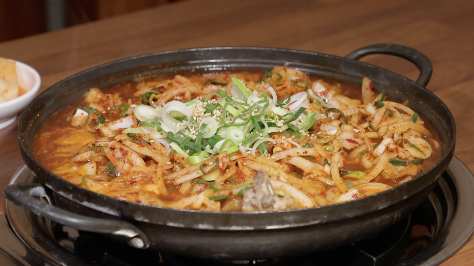 식객 허영만의 백반기행 임백천 양구 매운등갈비 전골 볶음밥 맛집 어디 186회 양구 따뜻한 밥상 위치 정보