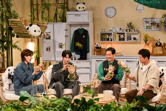 푸바오와 할부지2 23일 시즌2 컴백 중국행 후 다큐멘터리 협의 중