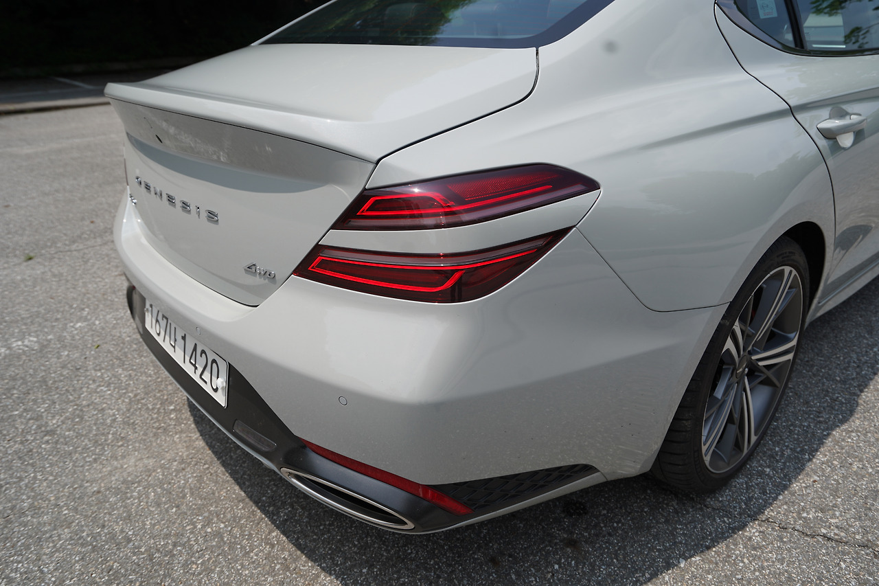 제네시스 G70 2.0터보에서 2.5 터보로 바뀐이유는? — 라르테즈