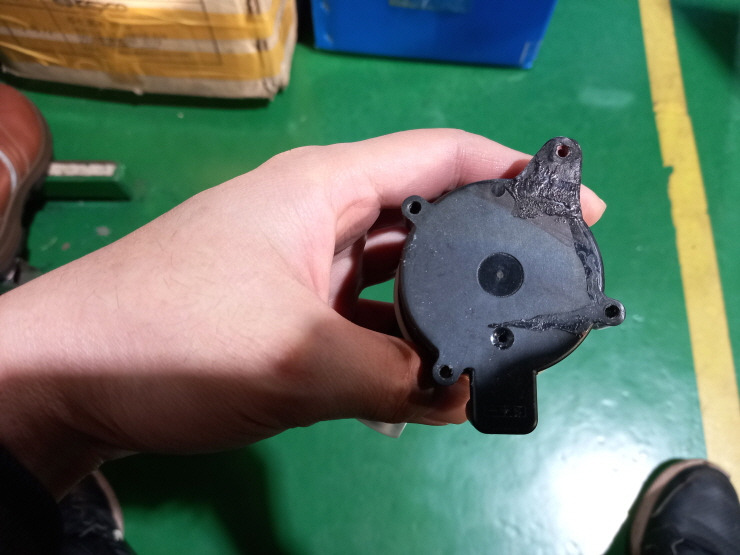 냉각수 보조워터펌프 = 쿨런트펌프 (coolant pump 2) P261A