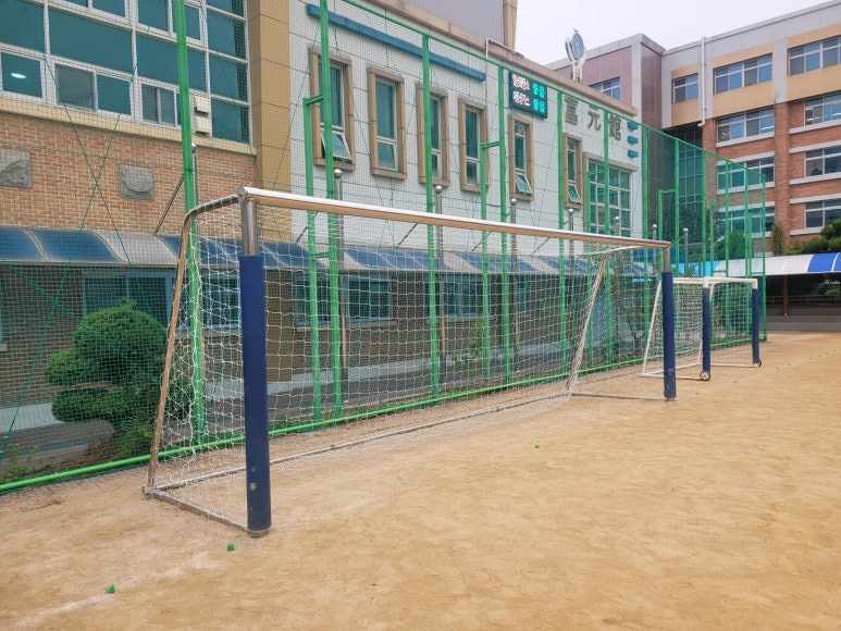 안전하고 효율적인 축구풋살 골망 교체 방법