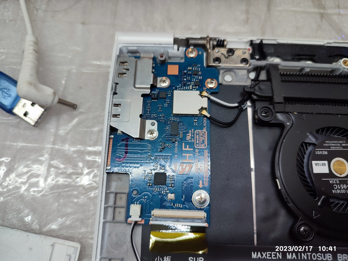 NT900X5L-K24W 분해