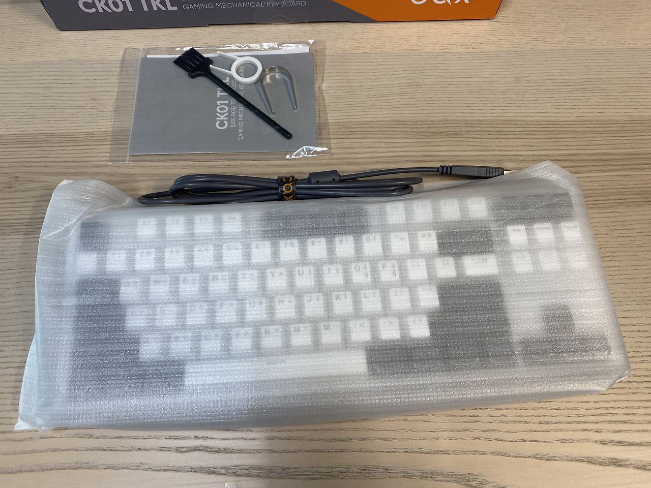 콕스 COX CK01 TKL 기계식 텐키리스 게이밍 키보드 사용 후기