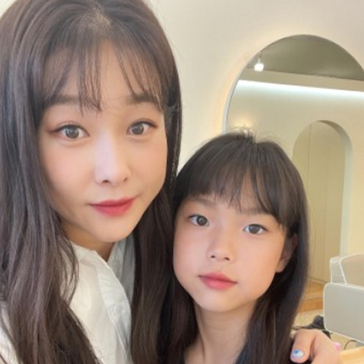 현영 나이 결혼 재산 남편 자녀 딸 아들 프로필 집