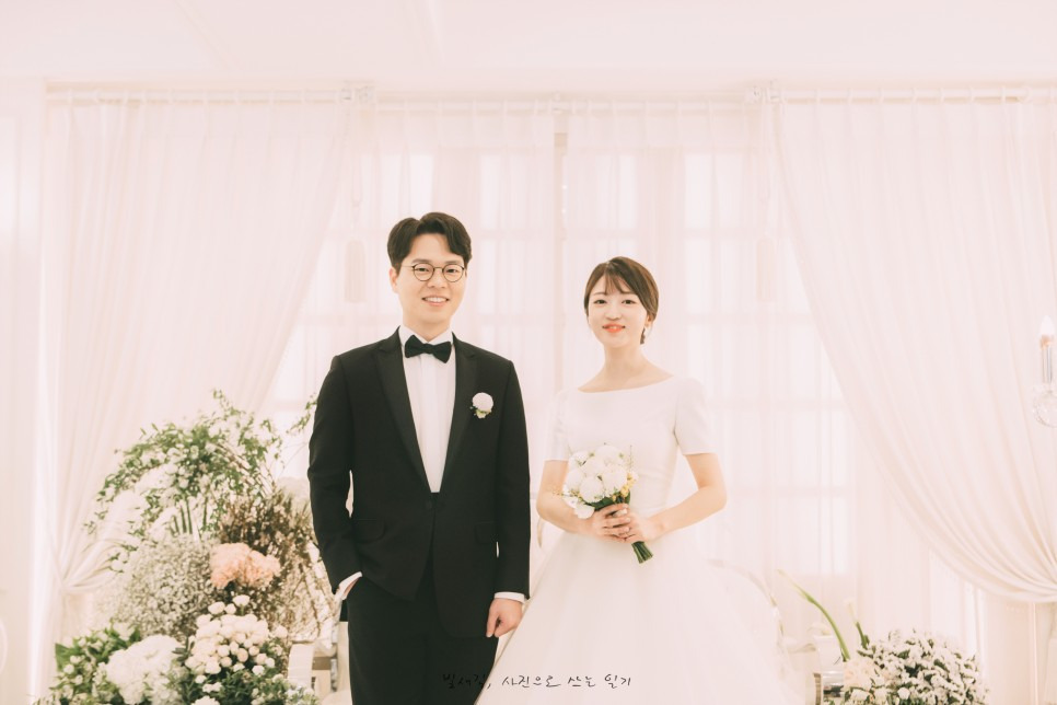 Wi컨벤션웨딩 수원 월드컵경기장 웨딩홀 본식스냅 빛새김사진관 수원본식스냅 웨딩 결혼식스냅사진작가