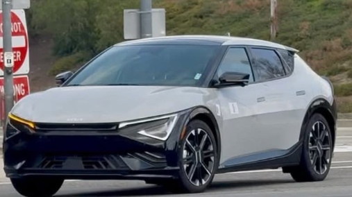 디자인 변화 – 더욱 미래지향적인 ‘EV룩’ 완성