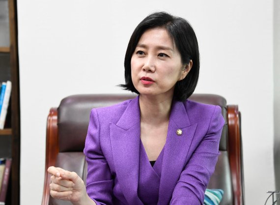 허은아 프로필 리즈 승무원 키 결혼 남편 직업 자녀 딸 재산