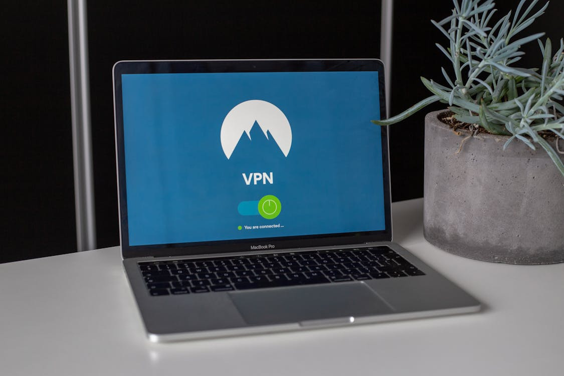 무료 VPN과 유료 VPN, 뭐가 좋을까? 완벽 비교 가이드