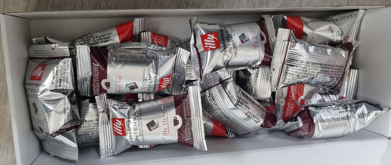 일리 캡슐커피머신과 네스프레소 캡슐 커피머신 비교 더 맛있는 캡슐 커피머신은