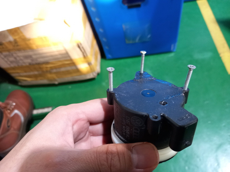 냉각수 보조워터펌프 = 쿨런트펌프 (coolant pump 2) P261A