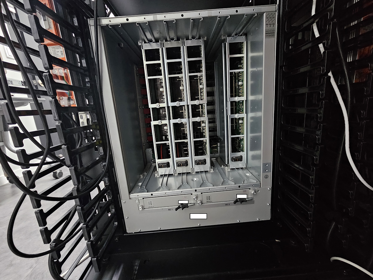 CISCO NEXUS 9500 샤시형 스위치의 모듈 구성