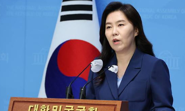 뚜비돌이의 세상만사 강유정 남편 결혼 국회의원 프로필 교수 대통령실 대변인 나이 고향