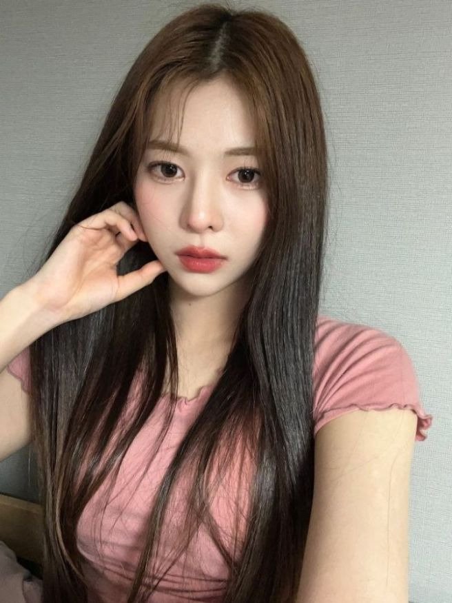 트리플에스 tripleS 소개 멤버 이름 nft 24명 김유연 공유빈 김채연 김나경 카에데 나이 프로필