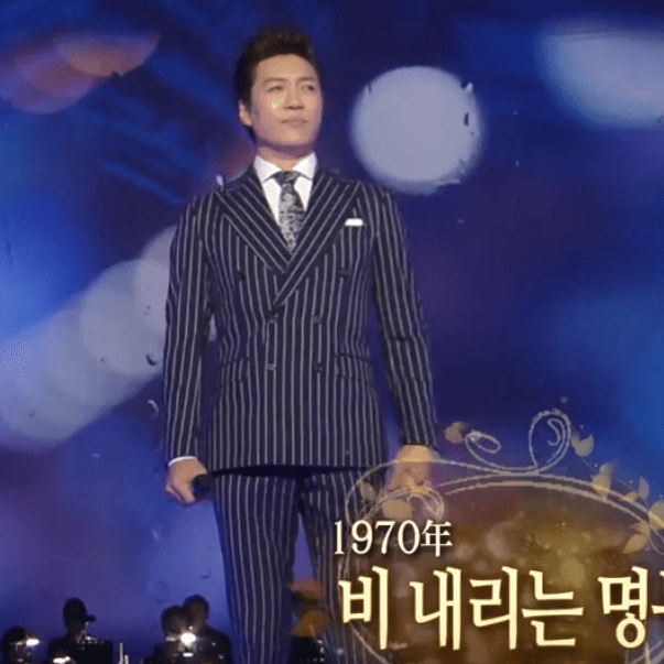 홍원빈배호 비 내리는 명동거리 가사 무료 악보 듣기