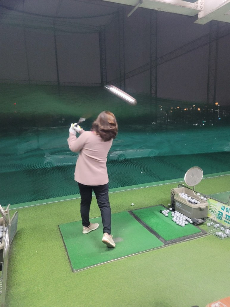 부평골프연습장 청라골프연습장 송도골프 전주골프장 대전골프장 역대 최고 할인중 야외골프 일대일 골프채 세트장 인천골프강습