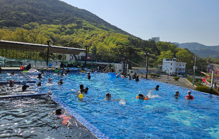 야외 온천 수영장 있는 가성비 좋은 호텔 부곡 크라운호텔예약방법 수영장 준비물 조식 포함