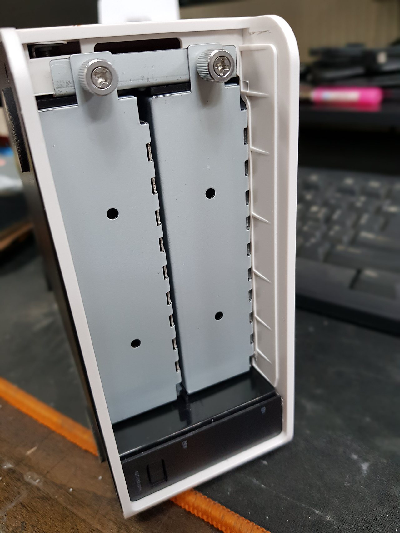 ipTIME NAS II e 쿨링 업그레이드 — 동방노트