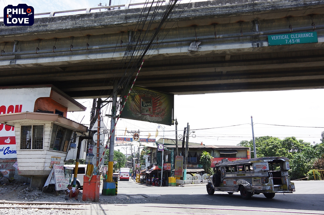 [필리핀 대중교통] PNR 철도의 기찻길 주변 트롤리(Trolley) 손수레