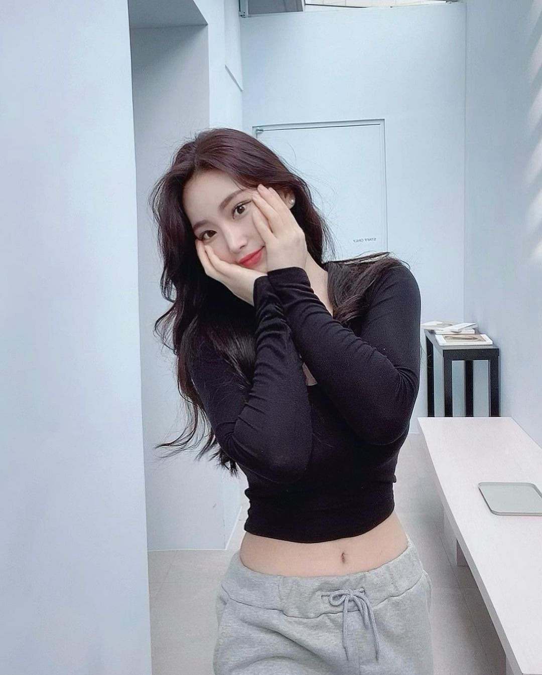 청순한 바른자세의 움쌤 셀카 사진 모음 — 스타들의★ 근황을 모아서