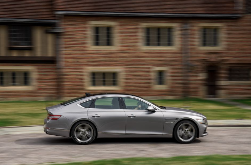 2023년 메르세데스 벤츠 E클래스 E250 E350 E450 4MATIC 가격 및 연비 실내 인테리어 정보