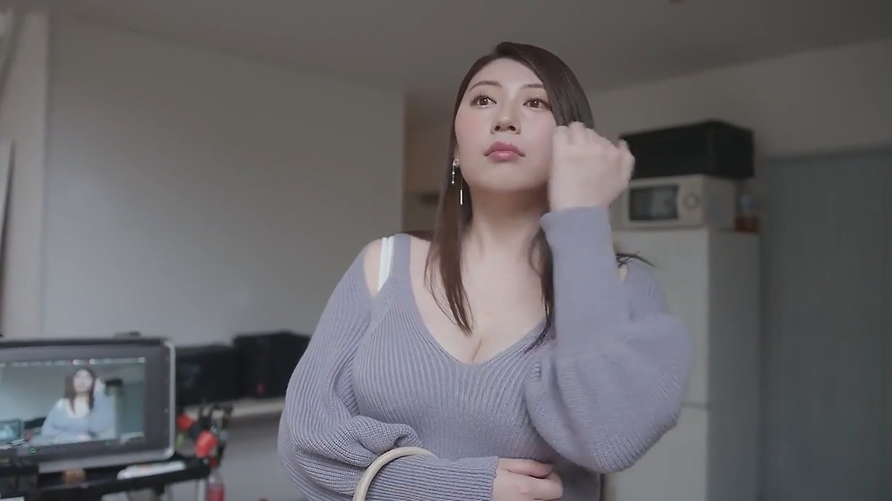 하나부치 나츠 (Natsu Hanabuchi, 花渕なつ)