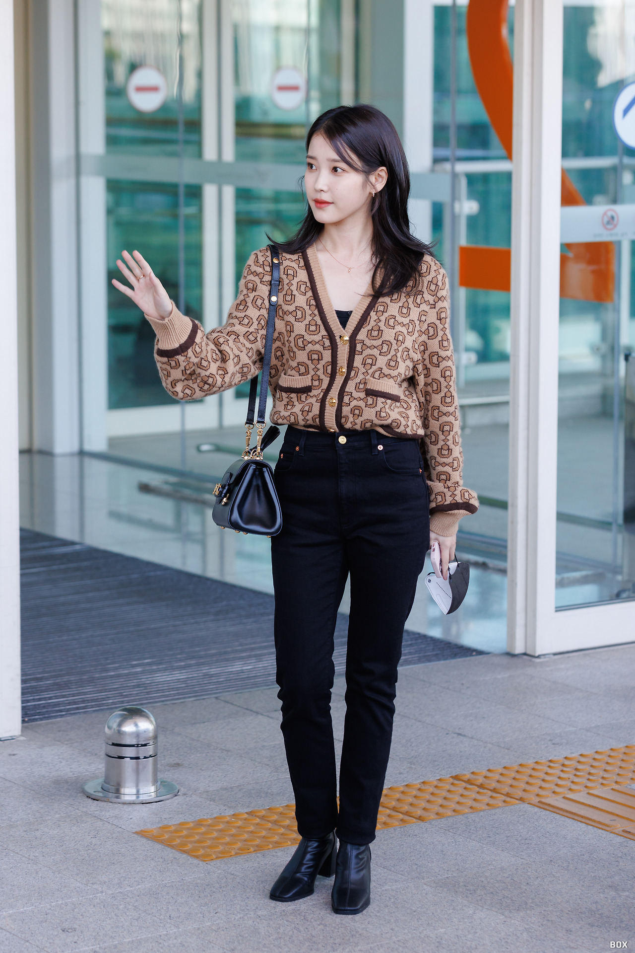 220922 아이유 인천공항 출국