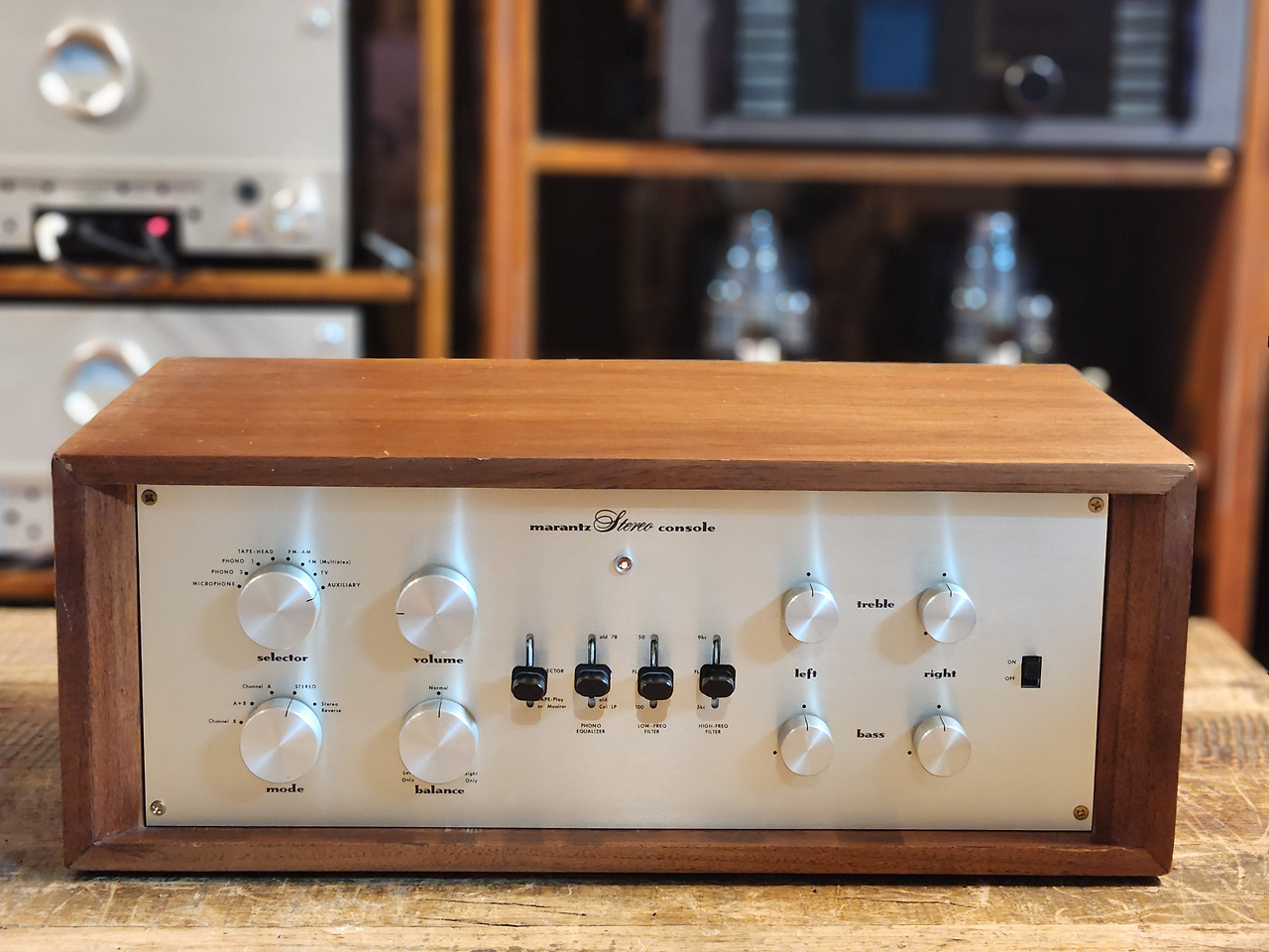 Marantz 마란츠 사의 명기 7c 진공관 프리엠프 입니다 극상품 25주년기념비 79년 팩토리버젼 발매모델 뮬러드관 채용