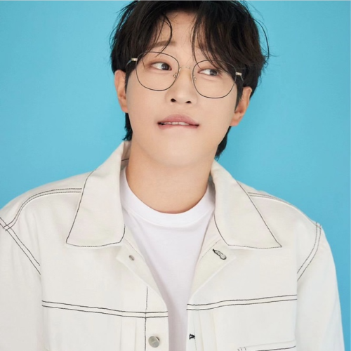 가수 안성훈 프로필 나이 키 데뷔 무명시절 미스터트롯 안경 부모님 인스타그램