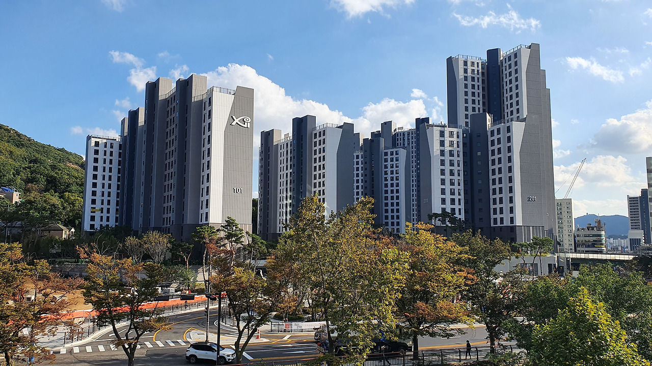 20221008 안양유원지 입구 우측 마을 자리에 아르테자이 들어서다