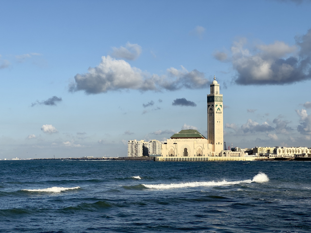 카사블랑카 해안산책로 카사블랑카 등대 카사블랑카 방파제 Hassan Ii Mosque Corniche