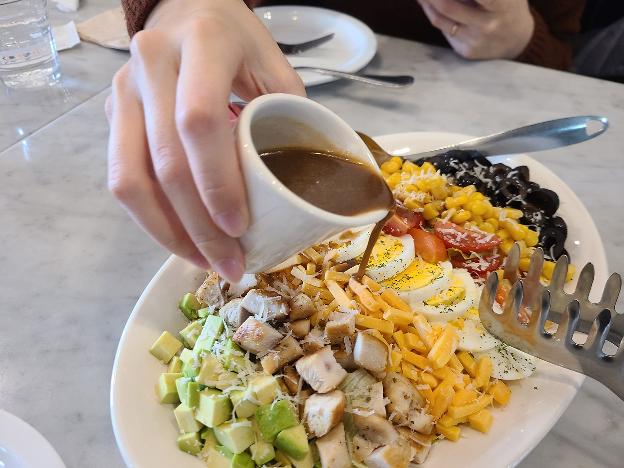 옥수동 맛집 어반스푼 혁빠기의 책파기